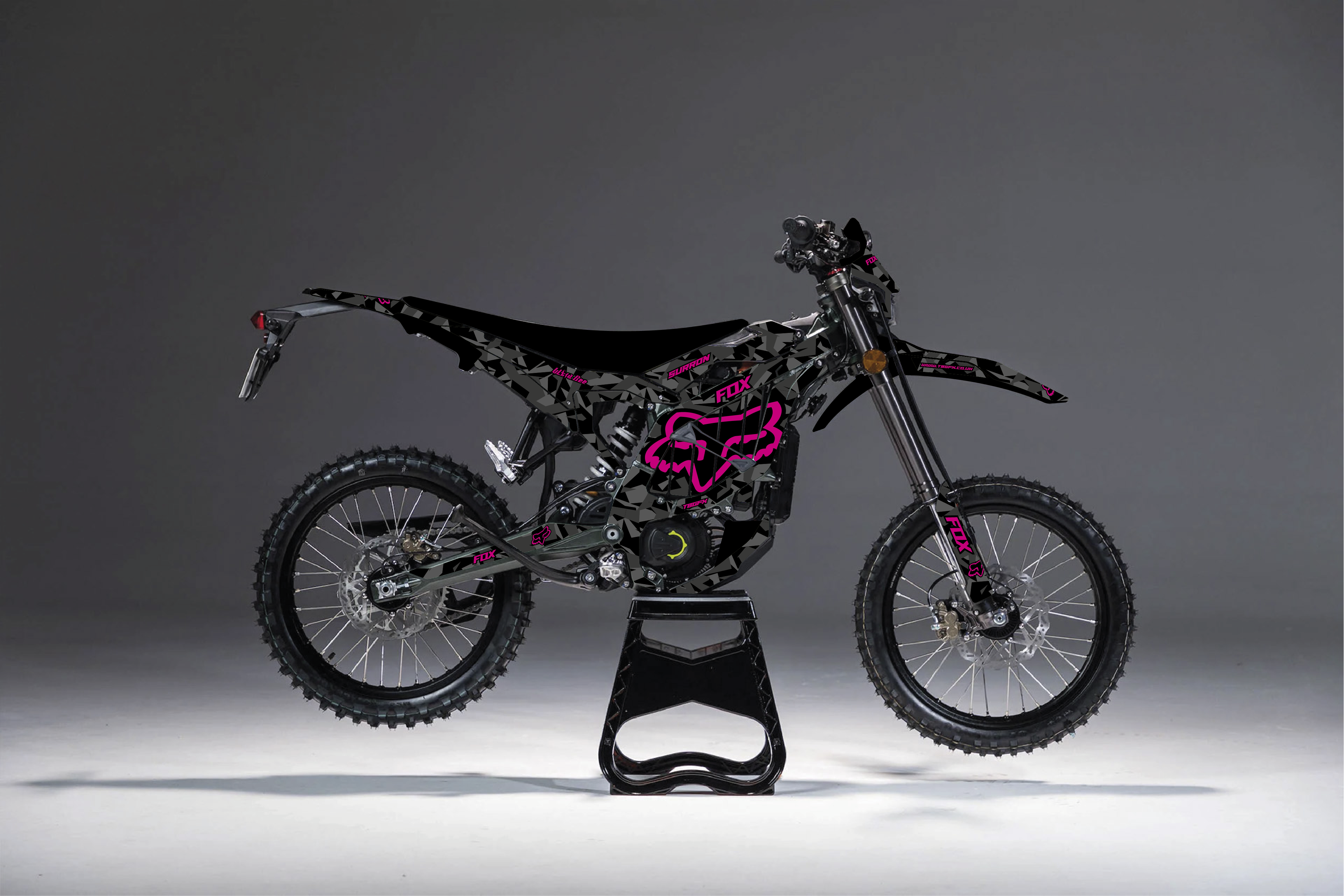 Surron Ultra Bee 'URBAN CAMO PINK' Graphics Kit – TB Graphics LTD